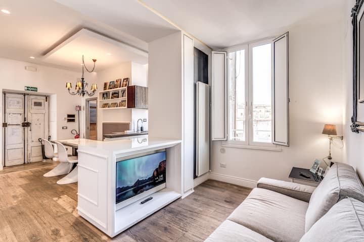 Design Apartment Paulina 300 Mt From Colosseum - Rome