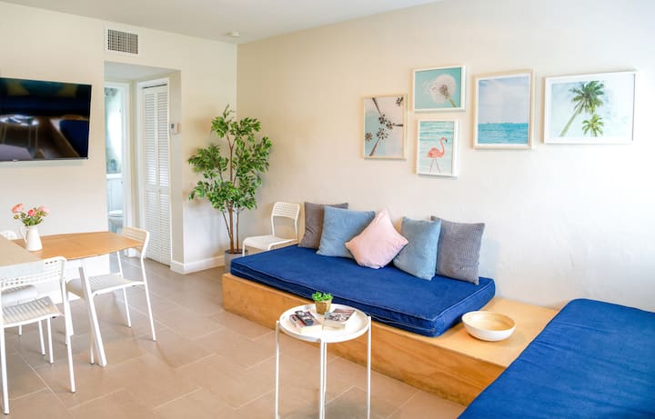 Modern Super Spacious 1bd Free Parking #9 - Miami, FL