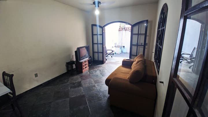 Casa|2 Andares|50m R. Dos Biquínis - Cabo Frio