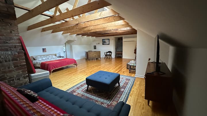 Bahrhaus Museum Art Studio + Loft - Wilmington, NC