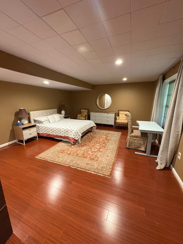 Spacious 2-bed Apartment - Gaithersburg, MD