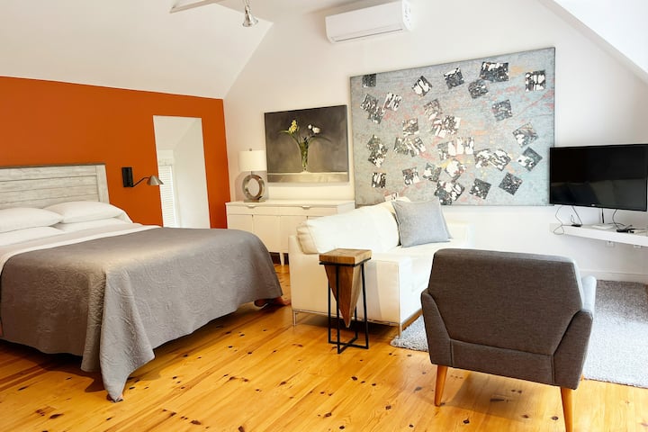 Beachside Suite In Wellington Prince Edward County - Prince Edward