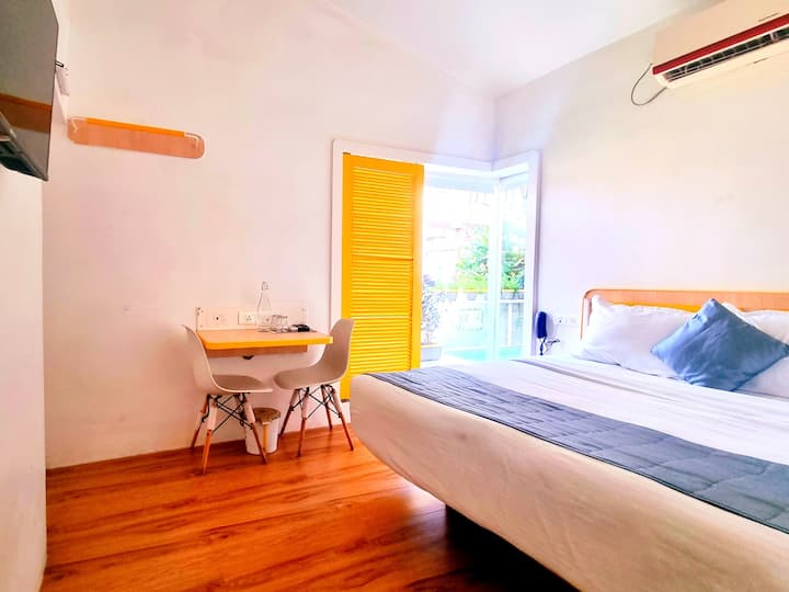 Hope Room , Btw Db Mall & Rani Kamlapati Station - Bhopal