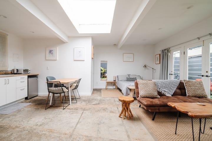 Zen Venice Beach House - Santa Monica, CA