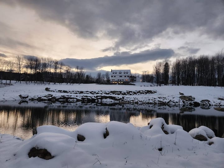 The Country Home - 166 Acre Estate, Ski, Vast - Vermont