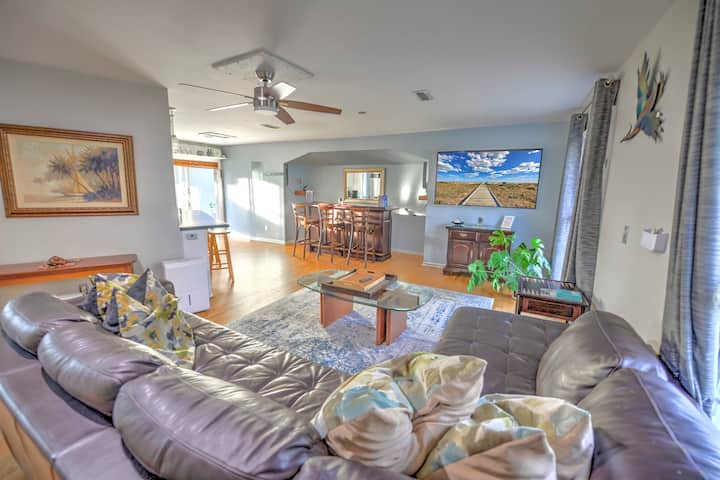 Central Island Home - Folly Beach, SC