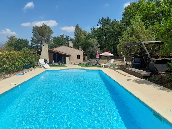 Traditional French Villa On One Level In 2 Acres - Fayence