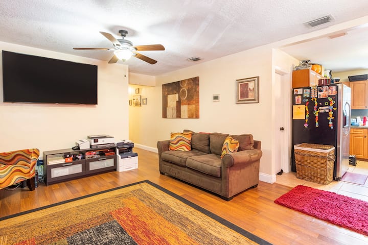 Green Room East Boca (Spring Special) - Boca Raton, FL