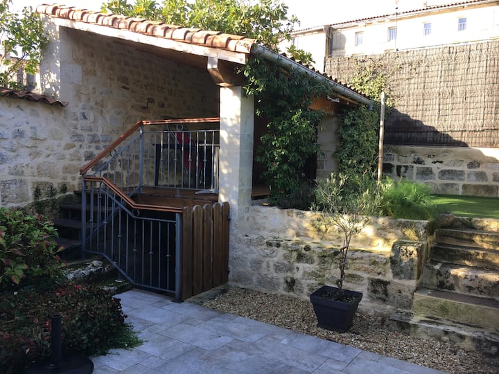 Maison Avec Jardin Privatif, Centre Ville Jonzac - Jonzac