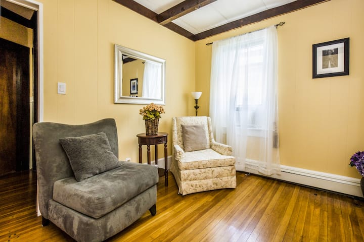 Cozy ,2nd Floor Small Bedroom W/twin Bed - Somerville