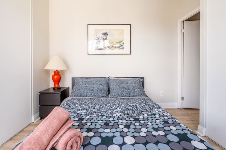 Inviting 1br Condo • Great Location • City Views - Toronto