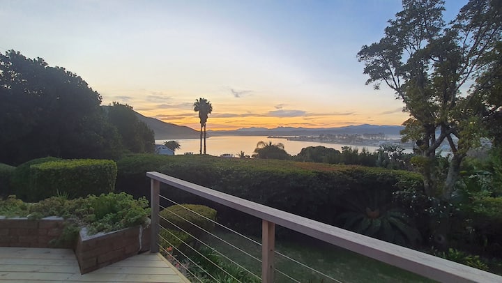 Knysna Heads Family Villa - Lagoon View Near Beach - Knysna