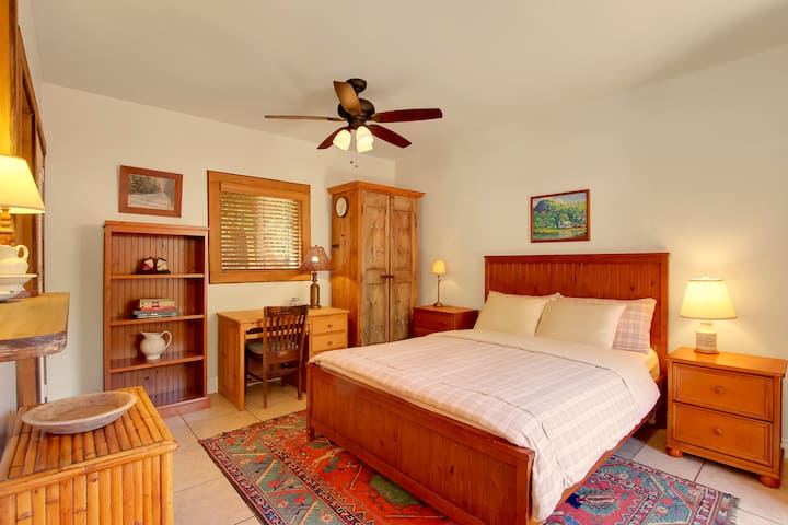 Peaceful Sb Studio Quiet, Private • 30+ Day Stays - Santa Barbara, CA