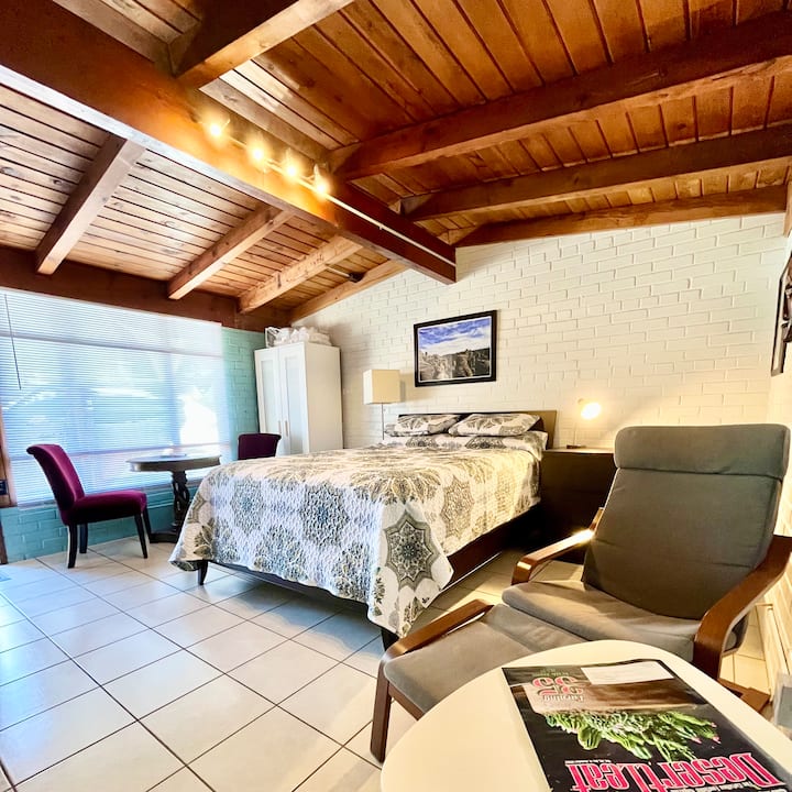 Tucson Mid-town Studio Near Parks, Shops, Cycling - Tucson, AZ