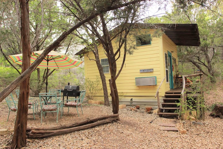 The Mexico Cabin - Marble Falls, TX