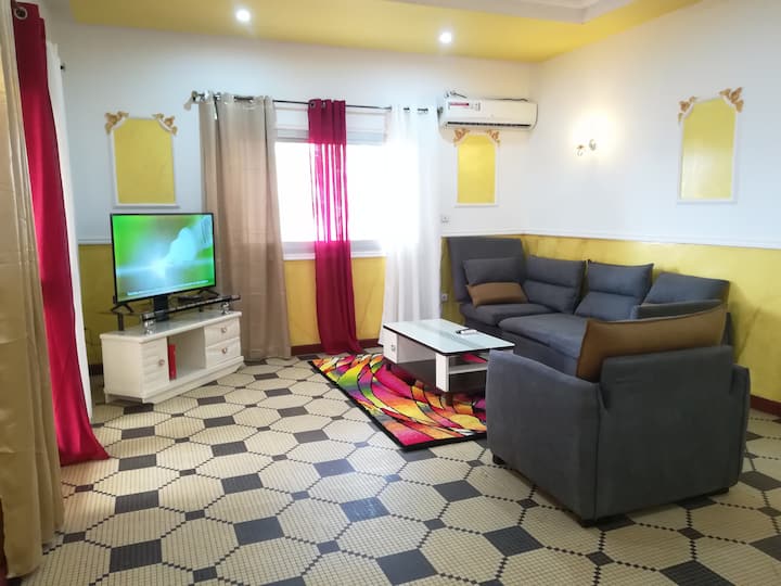 Villa Meublée à Anguissa Près Du Centre Ville - Yaounde