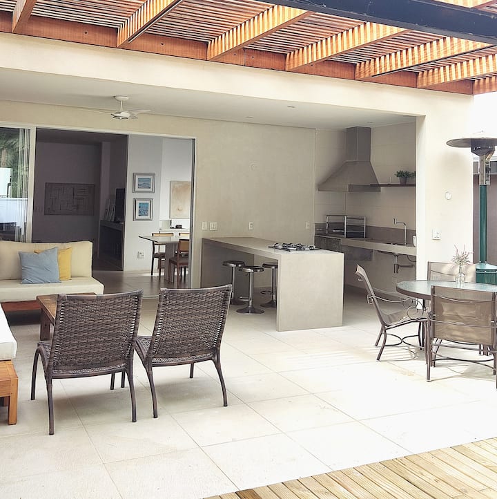 Linda Casa Nova Condomínio Fechado Praia Juquey - São Sebastião