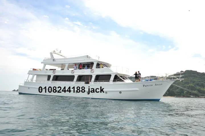 Yacht Boat - Pulau Indah