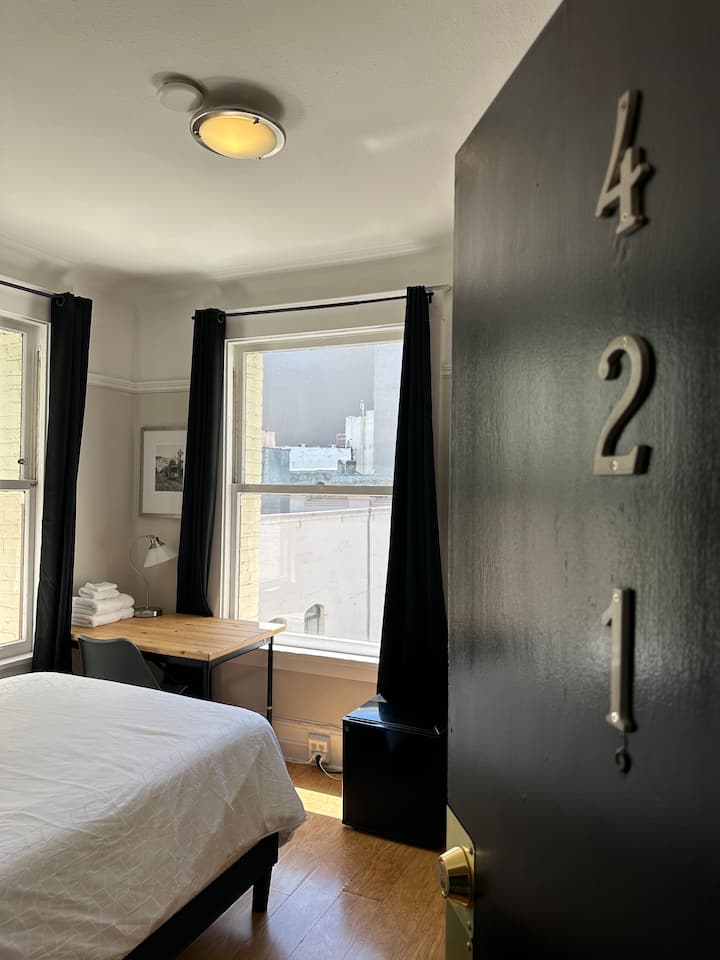 421 - Private Room With Bath In Union Square - Usa