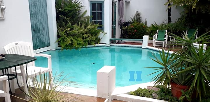 Lilly's Fantastic Location #2 - Aruba