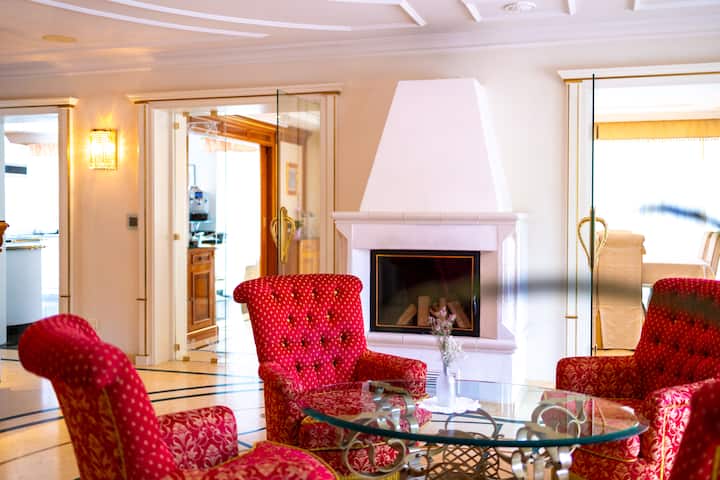 Secret Escape Hideaway Apartment In Villa With Spa - Valle Aurina