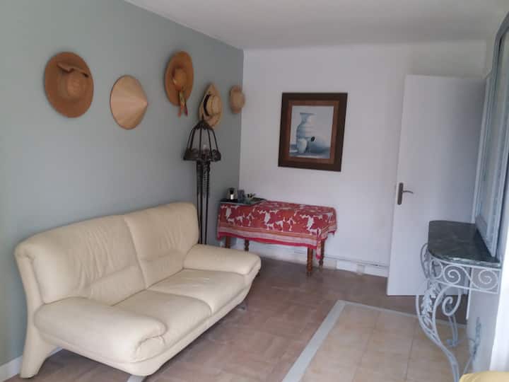 Charmante Chambre D'hôte Dans Une Paisible Longère - Quimper