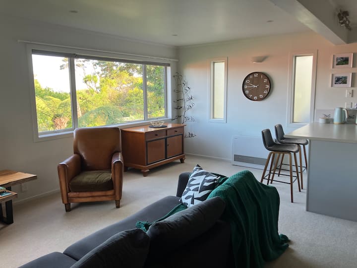 Island Bay Retreat - Auckland