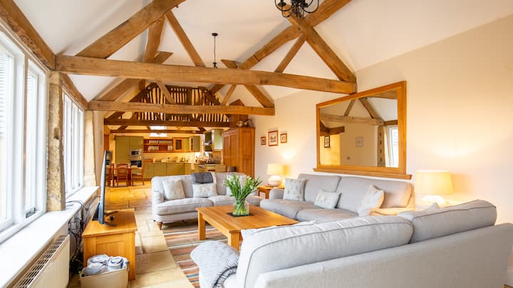 Groves Barn Exclusive Use Set In Cotswolds - Warwickshire