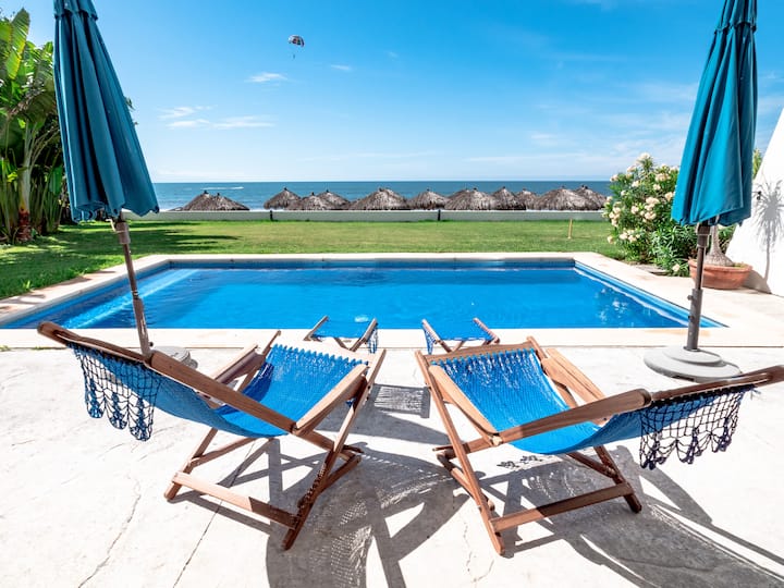 5 Bedroom Beachfront Condo With Private Heatd Pool - Nuevo Vallarta