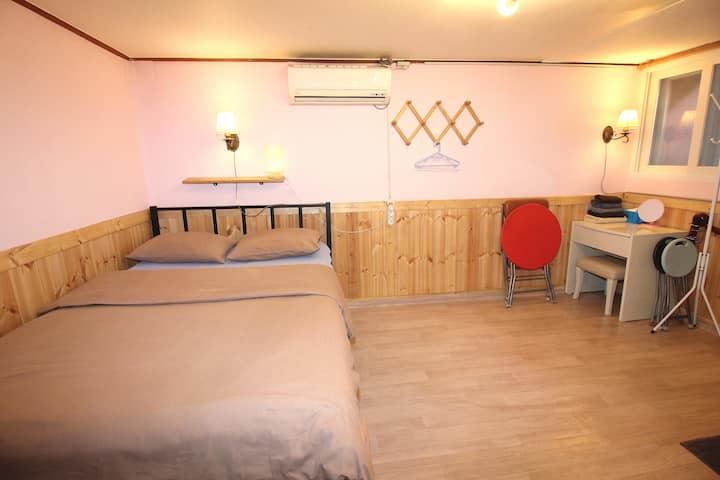 Nice Flat For Long  Stay@hongdae/shinchon Sta - Seoul