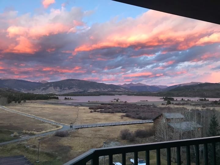 6th Floor Condo W/ Views & Garage Near 6 Ski Areas - Frisco, CO