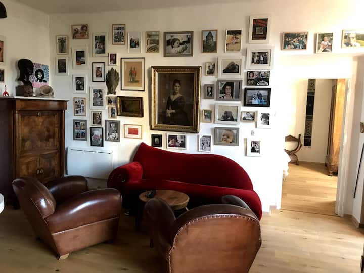 Nîmes Centre Maison Carrée- Parking Gratuit - Nîmes