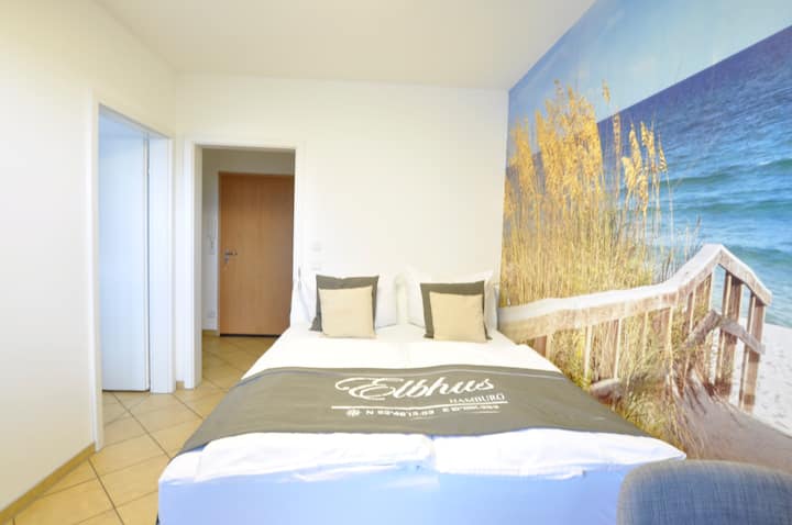 Elbhus Reeperbahn Apartment Inkl. Terrasse - Seevetal