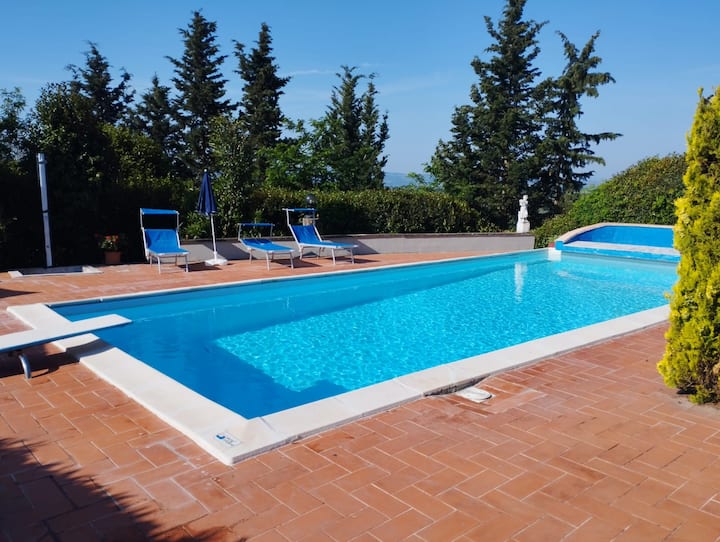 Appartamento Nel Chianti Con Piscina E Tennis - Italy