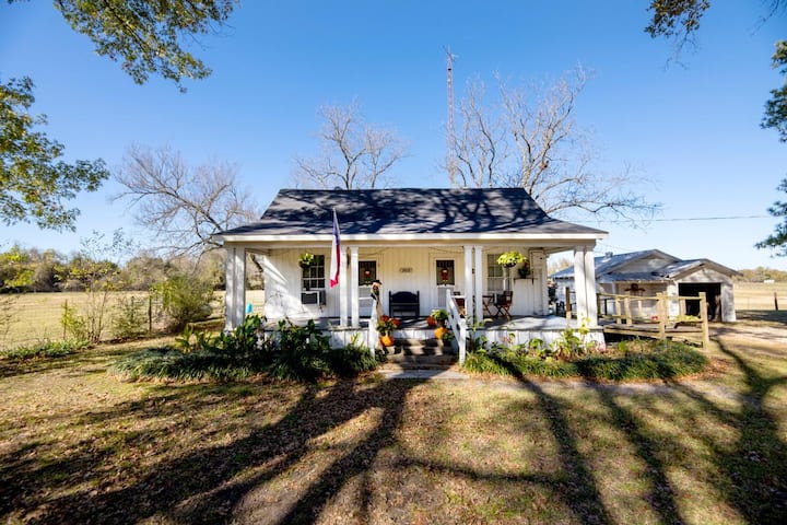 New Frontier Country Cottage In Corsicana - Corsicana, TX
