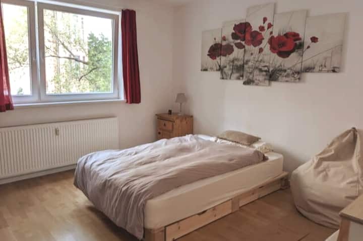 Top Location, Quiet & Safe (For Women & Couples) - Berlin