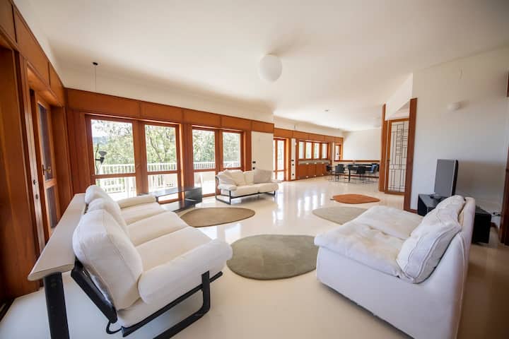 Frank Lloyd Wright Style - Castelbuono