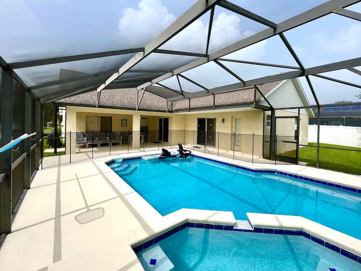 Villa Pearl - Luxury Retreat Near Disney&golf W/south Facing Private Pool/spa - Winter Garden, FL