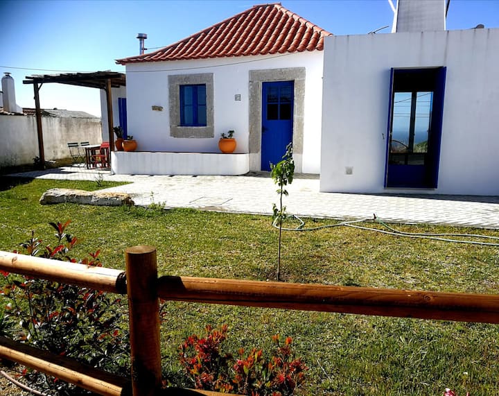 Casa Azuloia - Relax Play Love Eat Sleep...and Sea - Sesimbra