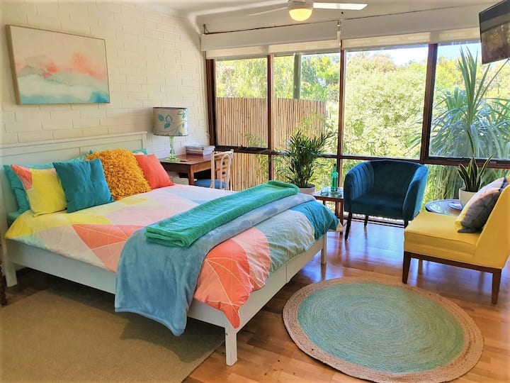 Bright And Breezy Where Bush Meets The Beach - Anglesea