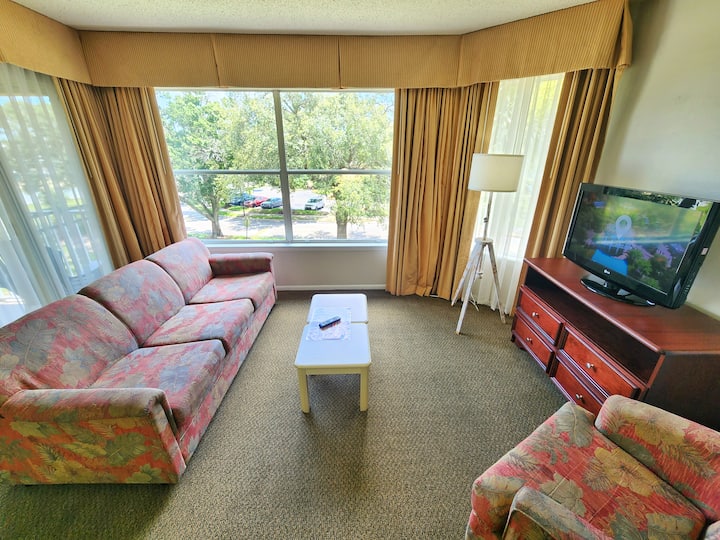 Green Oak Trees |2313 - Orlando, FL