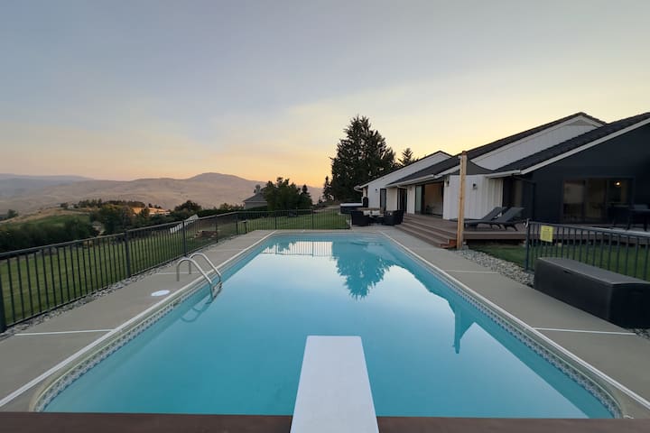 Amazing View Home With Pool/spa - Lincoln Rock State Park, East Wenatchee