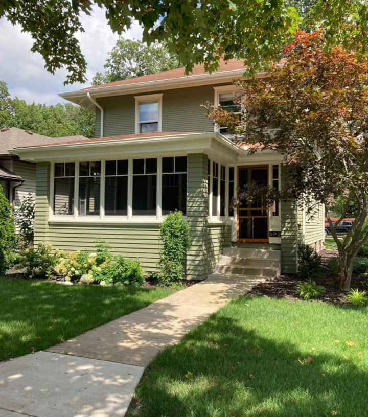 Historic Home - 15 Minutes From Nd/smc/hcc - Mishawaka, IN