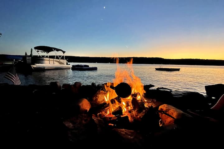 Cozy Keuka Cottage | Lake Frontage & Sauna - Finger Lakes, NY