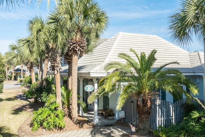 Hidden Gem, walk to Beach - Houses for Rent in Destin, Florida, United ...