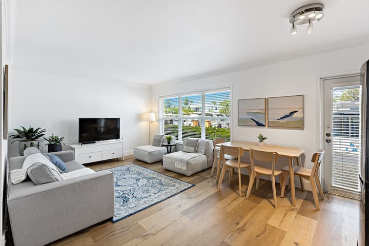 Waterfront Condo Near Las Olas And Beach - Fort Lauderdale