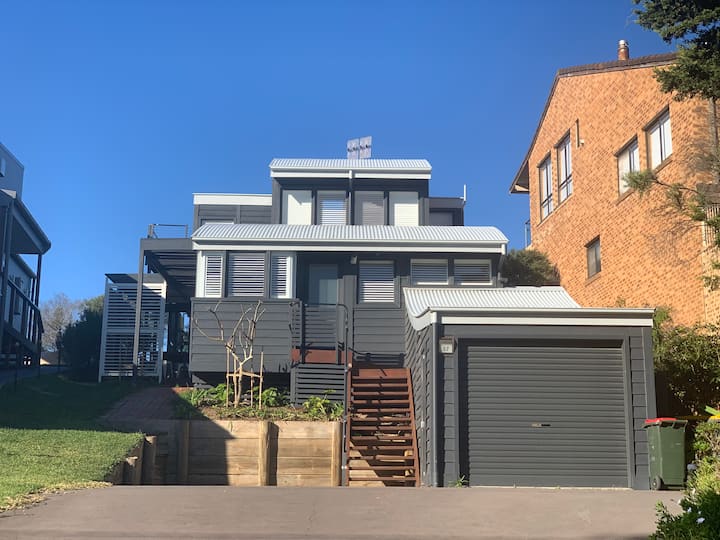“Beachfront”  Culburra Dunes Beach House - Culburra Beach