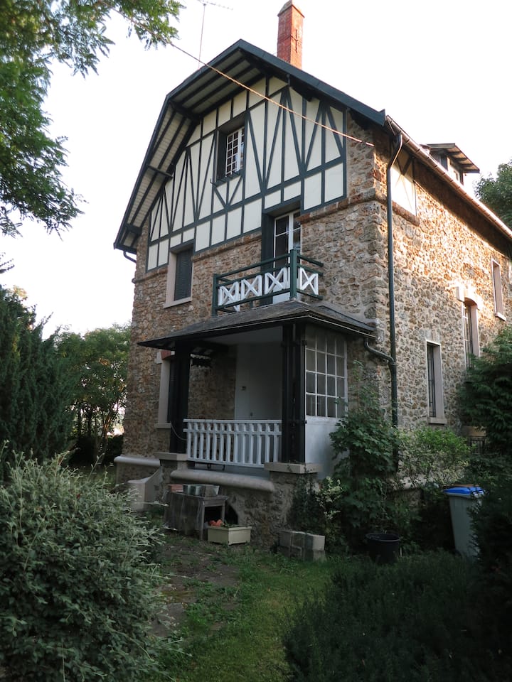 House Hill Top Esbly -  Disney Park / 3kms - Bailly-Romainvilliers