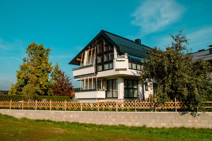 Panorama Wohnung (3-4 Zimmer-wohnung) 2 Balkone - Laufen