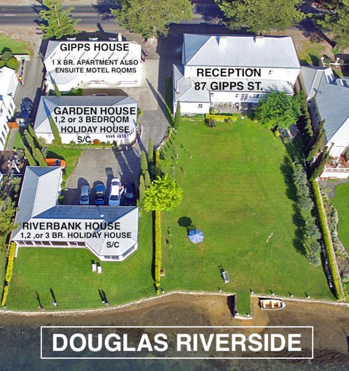 Douglas Riverside Garden House, - Port Fairy